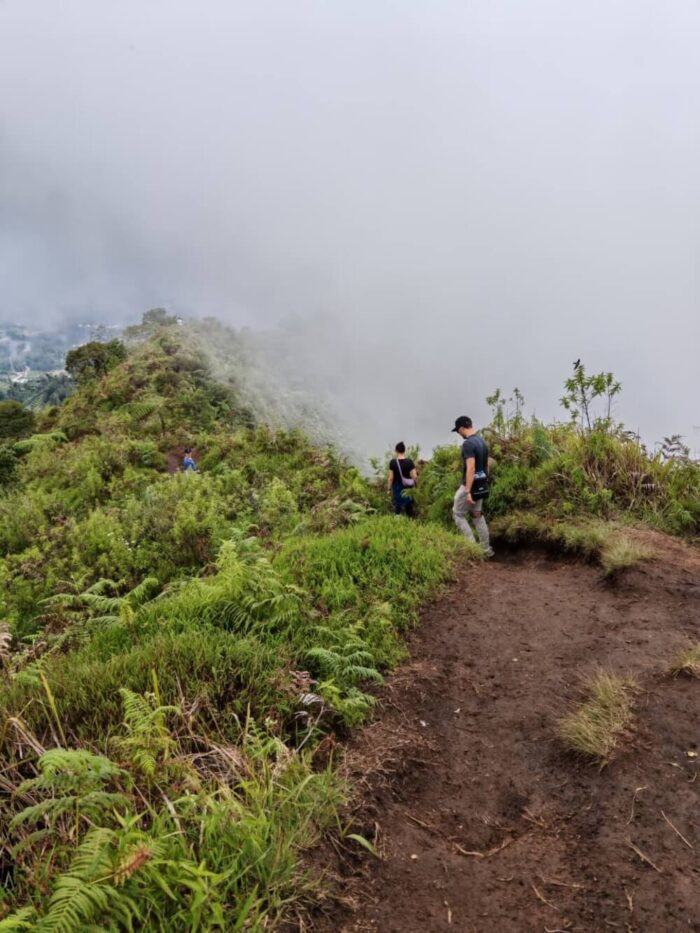 Hiking Mount Bismo, Dieng: A Peaceful (Sunrise) Trek | Backindo