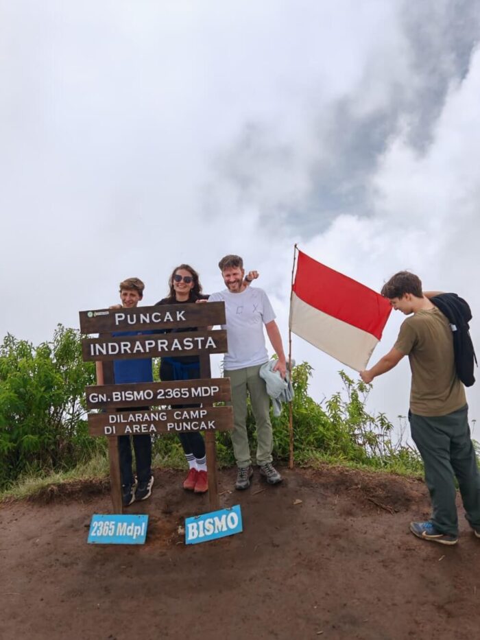 Hiking Mount Bismo, Dieng: A Peaceful (Sunrise) Trek | Backindo